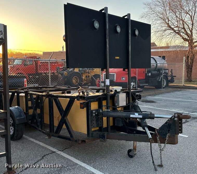 2008 Energy Absorption Systems Safe-Stop TMA9000 crash attenuator in ...