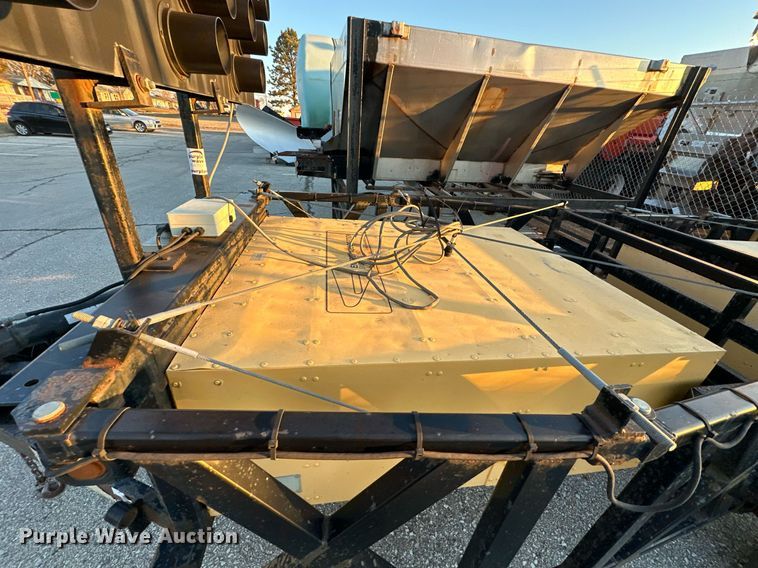 2008 Energy Absorption Systems Safe-Stop TMA9000 crash attenuator in ...