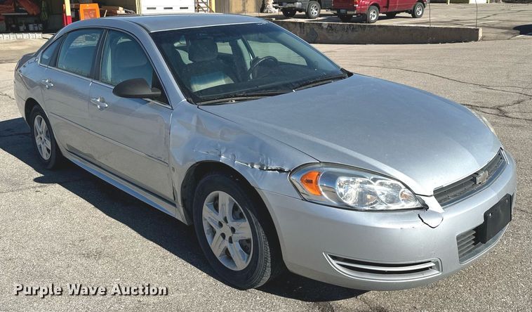 2009 Chevrolet Impala LS in Topeka, KS | Item DQ6288 for sale | Purple Wave