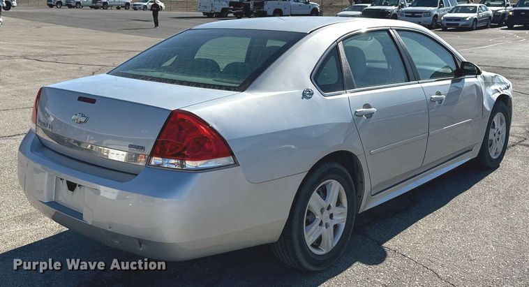 2009 Chevrolet Impala LS in Topeka, KS | Item DQ6288 for sale | Purple Wave