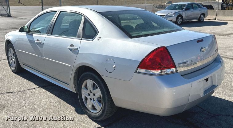 2009 Chevrolet Impala LS in Topeka, KS | Item DQ6288 for sale | Purple Wave