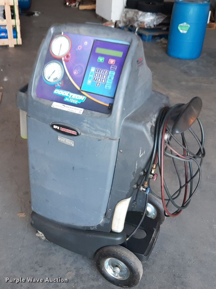 Robinair 34700Z refrigerant recycler in Hutchinson, KS | Item DV9825 ...