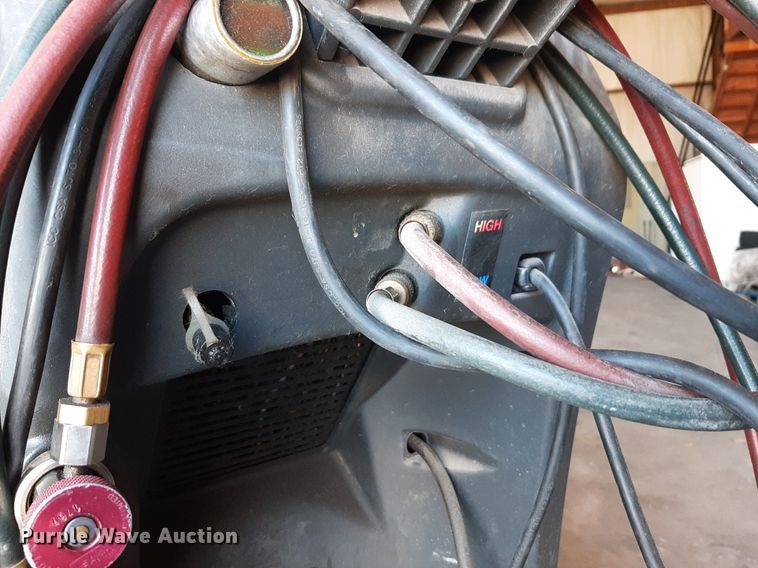 Robinair 34700Z refrigerant recycler in Hutchinson, KS | Item DV9825 ...