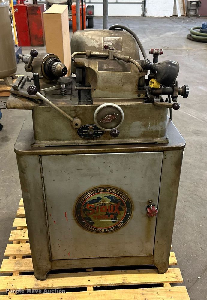 Sioux 645L valve face grinder in Norton, KS | Item NJ9305 sold | Purple ...