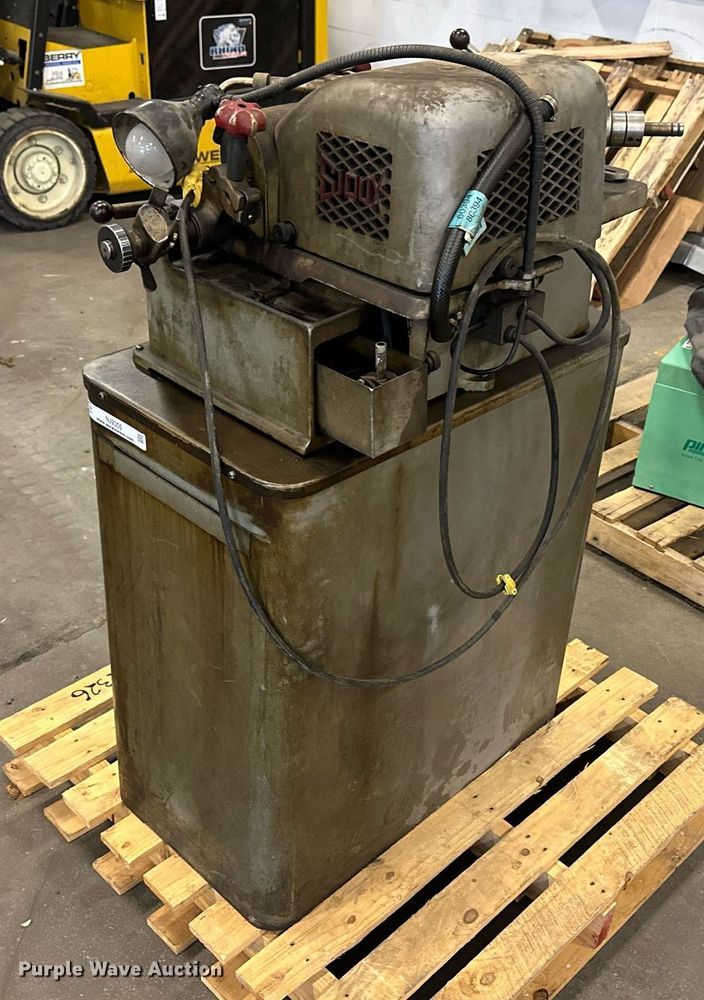Sioux 645L valve face grinder in Norton, KS | Item NJ9305 sold | Purple ...