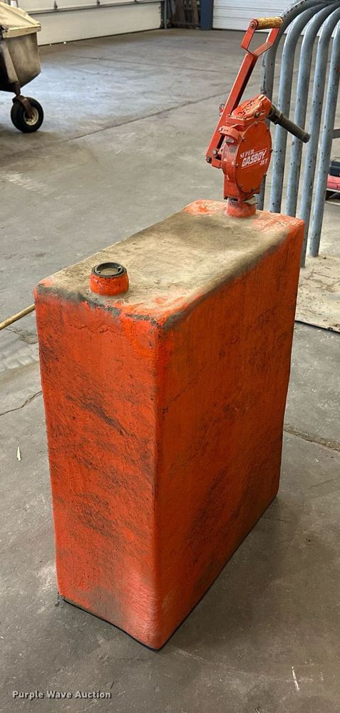 Fiberglass coolant dispenser in Norton, KS | Item NJ9310 for sale ...