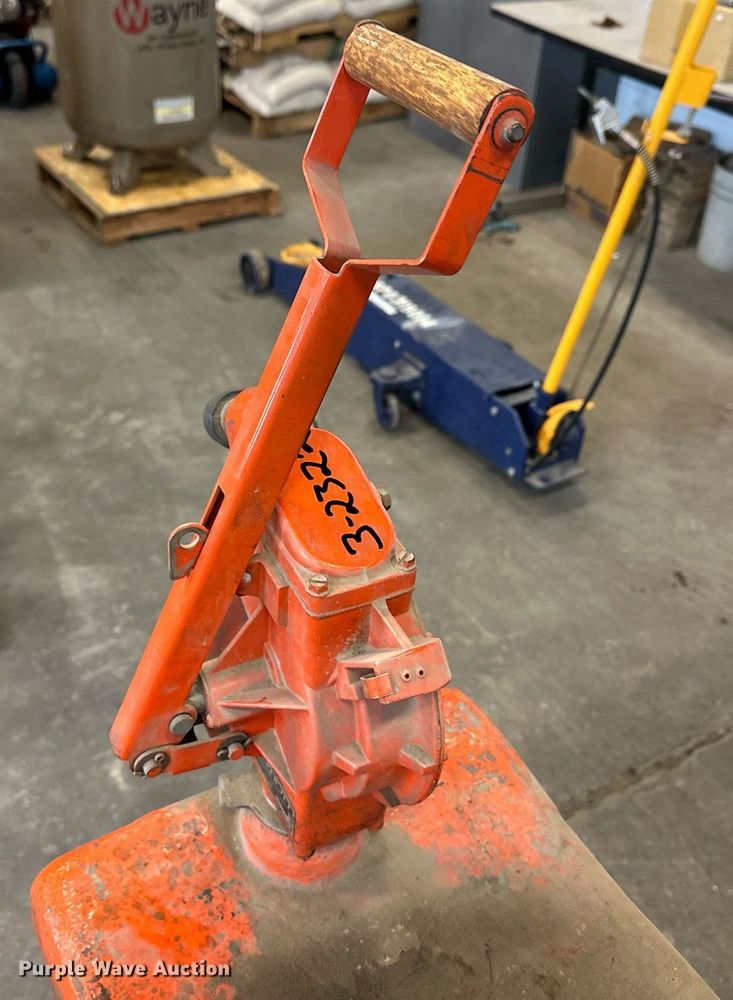 Fiberglass coolant dispenser in Norton, KS | Item NJ9310 sold | Purple Wave