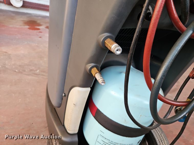 Robinair Cooltech 34788 refrigerant recovery recycling machine in ...