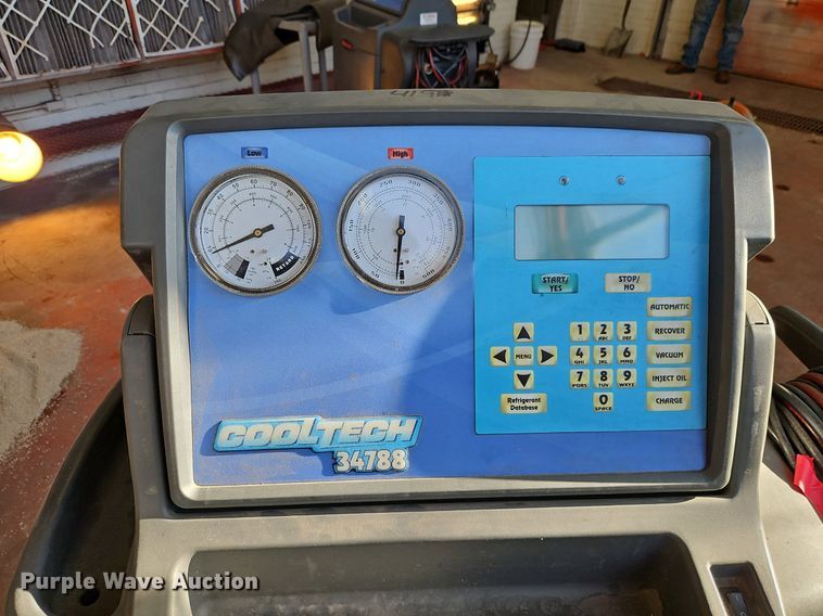 Robinair Cooltech 34788 refrigerant recovery recycling machine in ...