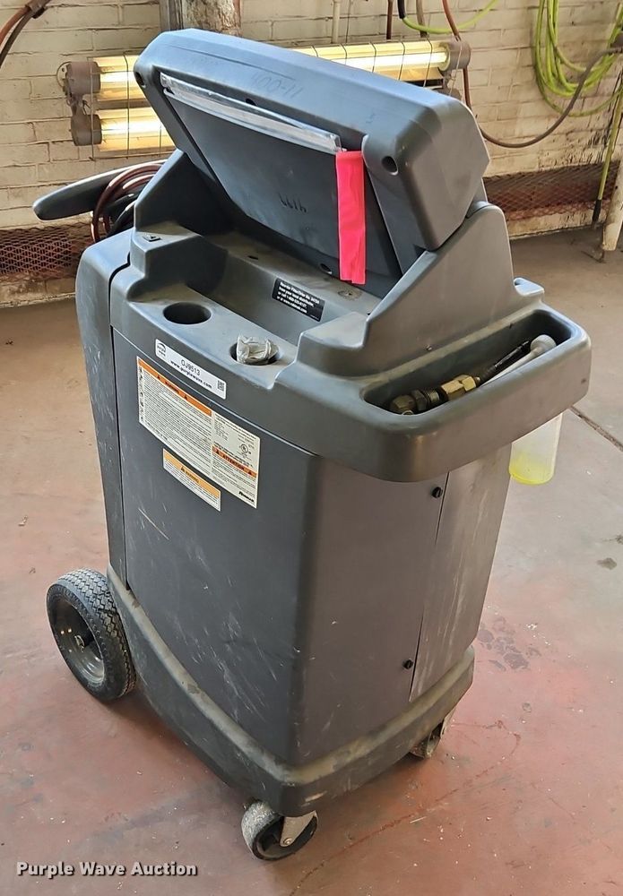 Robinair Cooltech 34788 refrigerant recovery recycling machine in ...