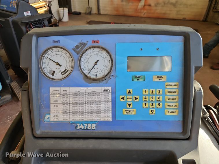 Robinair Cooltech 34788 refrigerant recovery recycling machine in ...