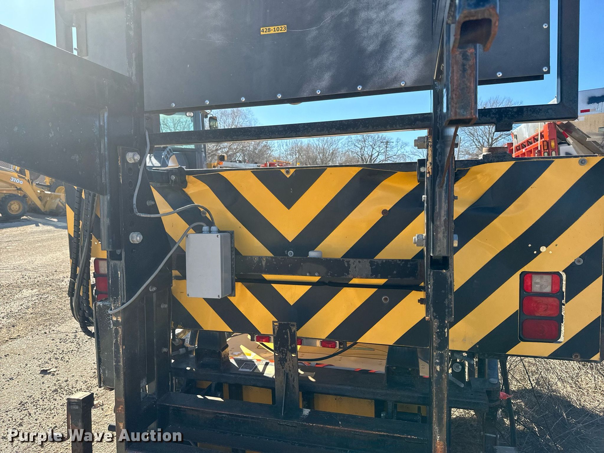 2003 Crash Energy Absorption Safe Stop 180TMA crash attenuator in ...