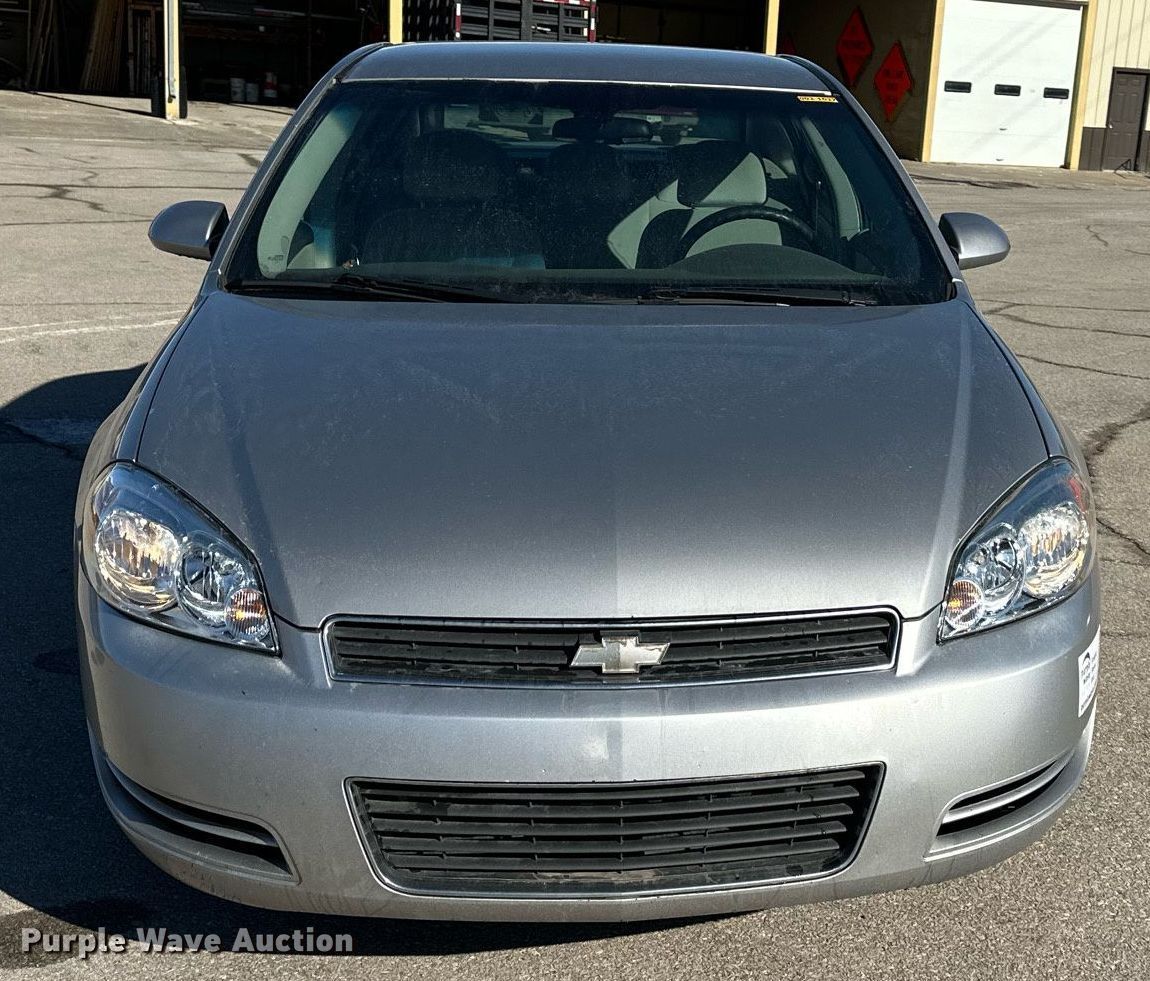 2007 Chevrolet Impala LS in Topeka, KS | Item DQ6286 for sale | Purple Wave