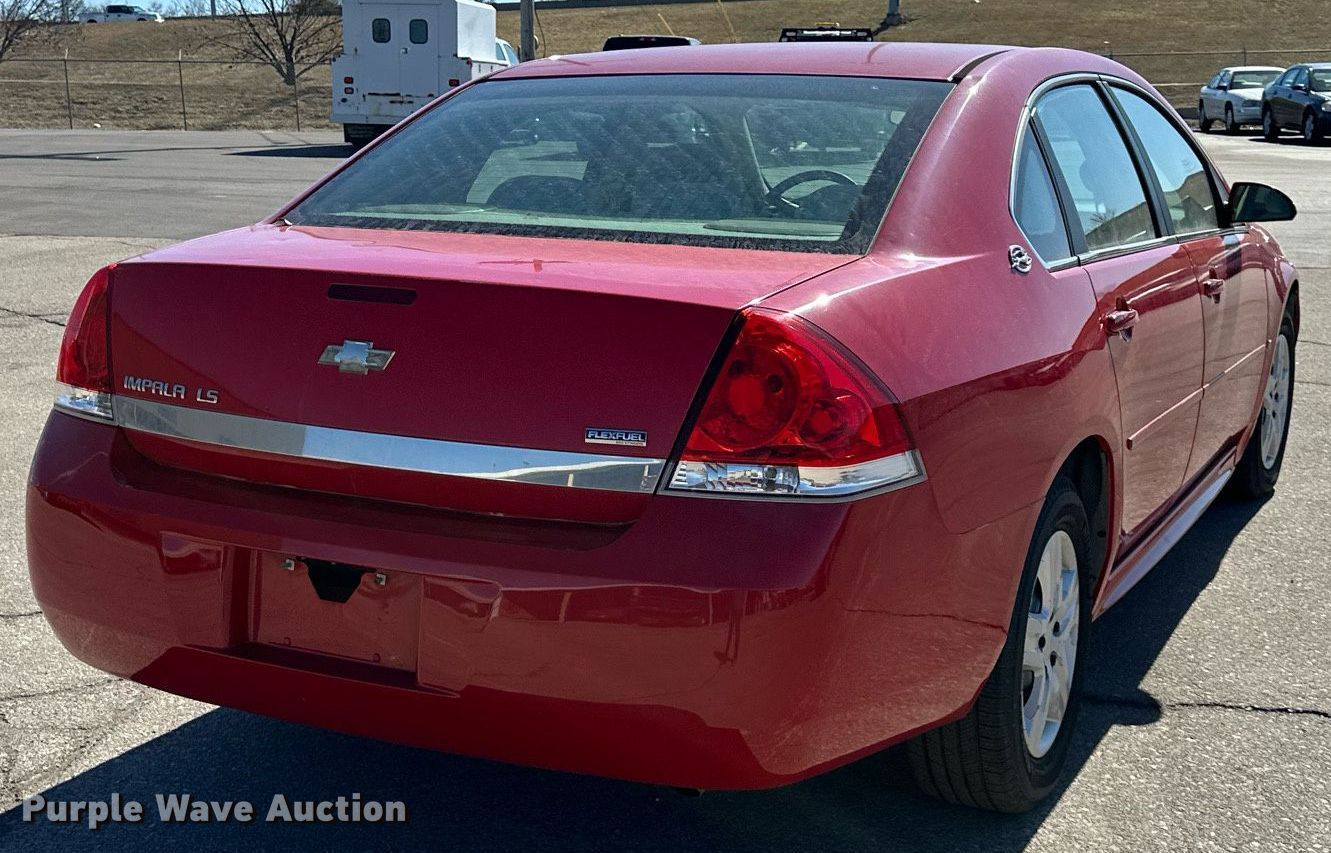 2009 Chevrolet Impala LS in Topeka, KS | Item DQ6293 for sale | Purple Wave