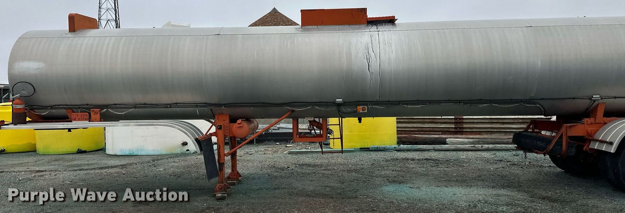 1986 Etnyre tank trailer in Garden City, KS | Item OA9508 for sale ...