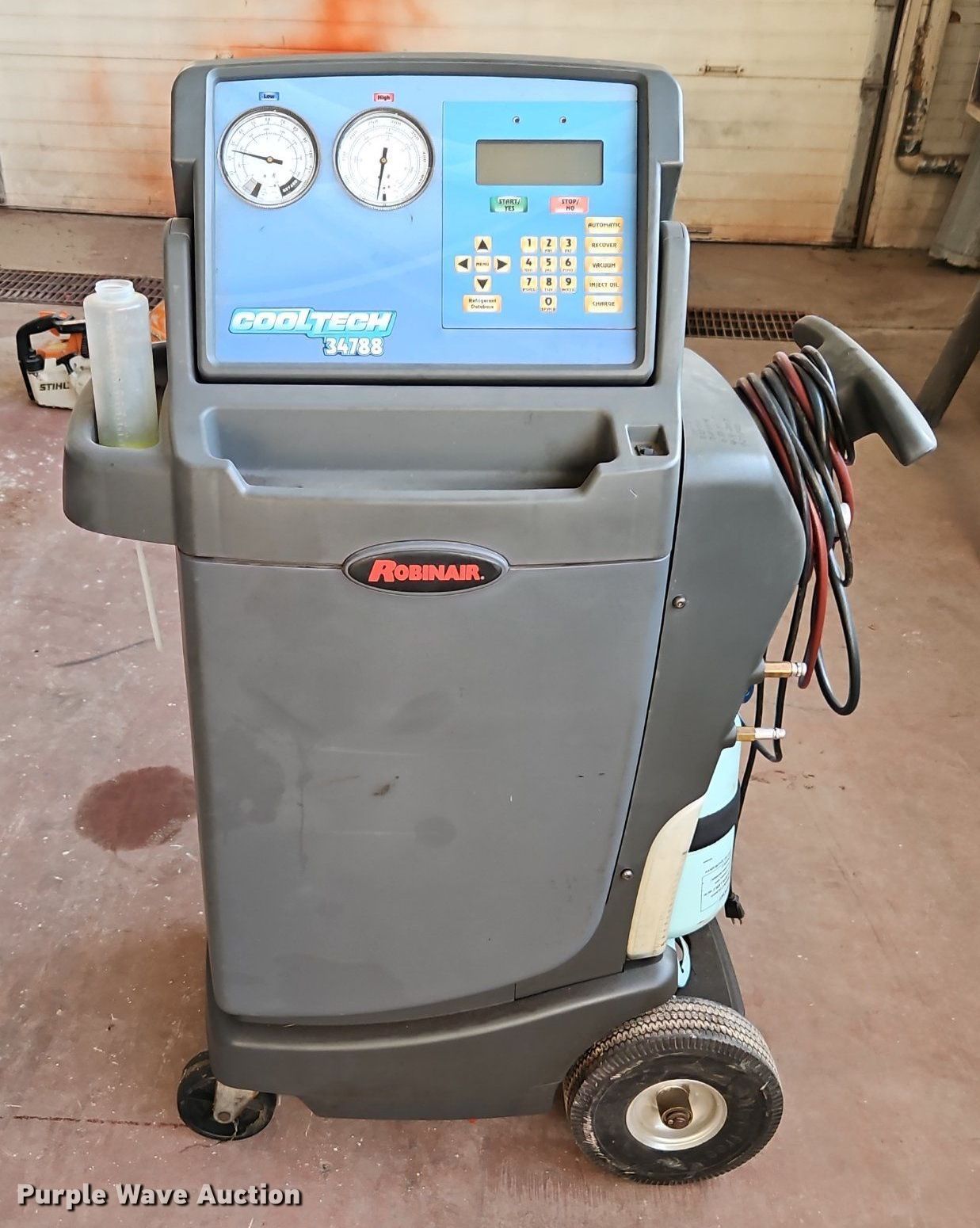 Robinair Cooltech 34788 refrigerant recovery recycling machine in ...