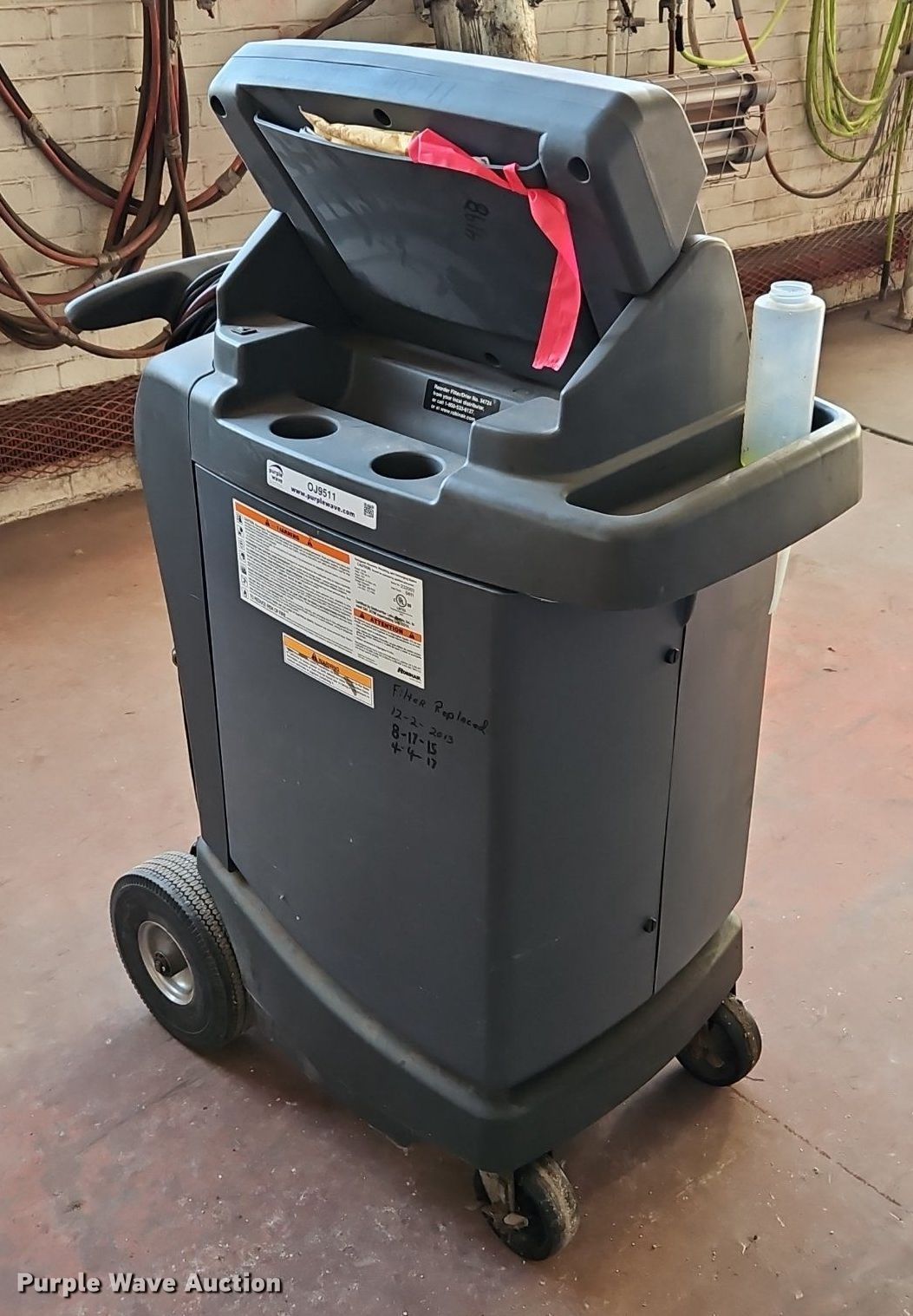 Robinair Cooltech 34788 refrigerant recovery recycling machine in ...