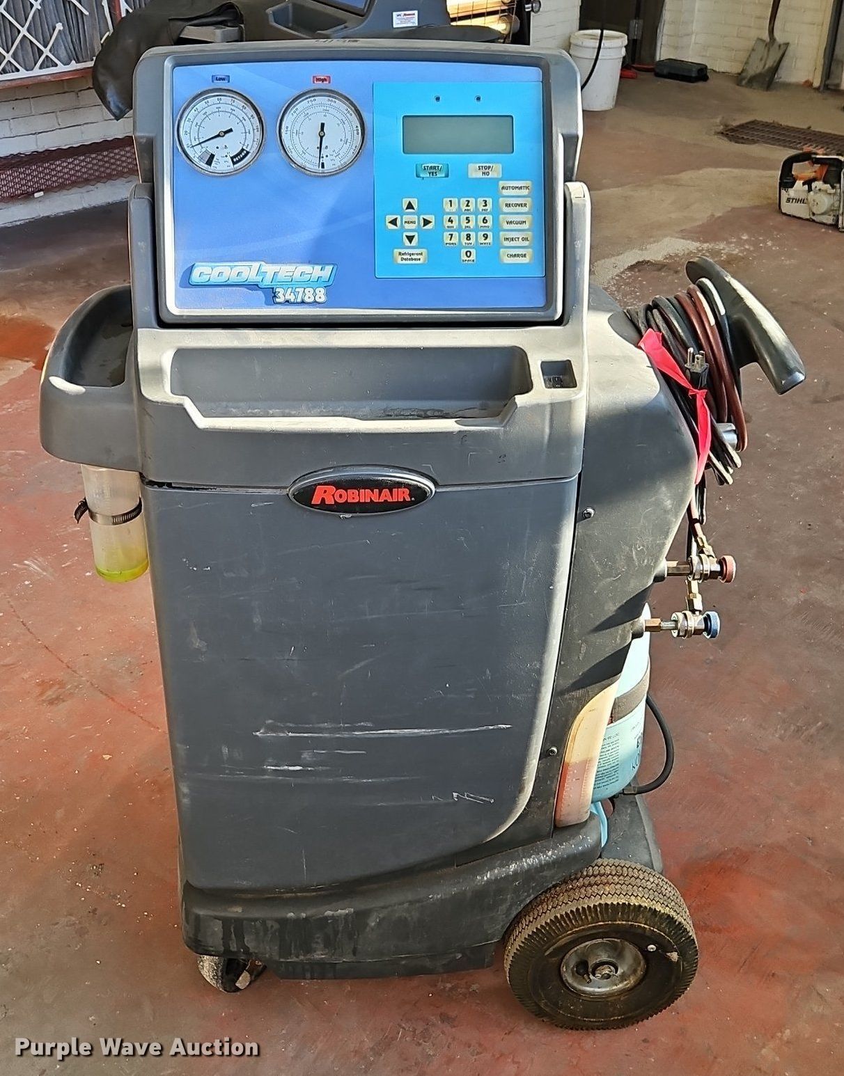 Robinair Cooltech 34788 refrigerant recovery recycling machine in ...