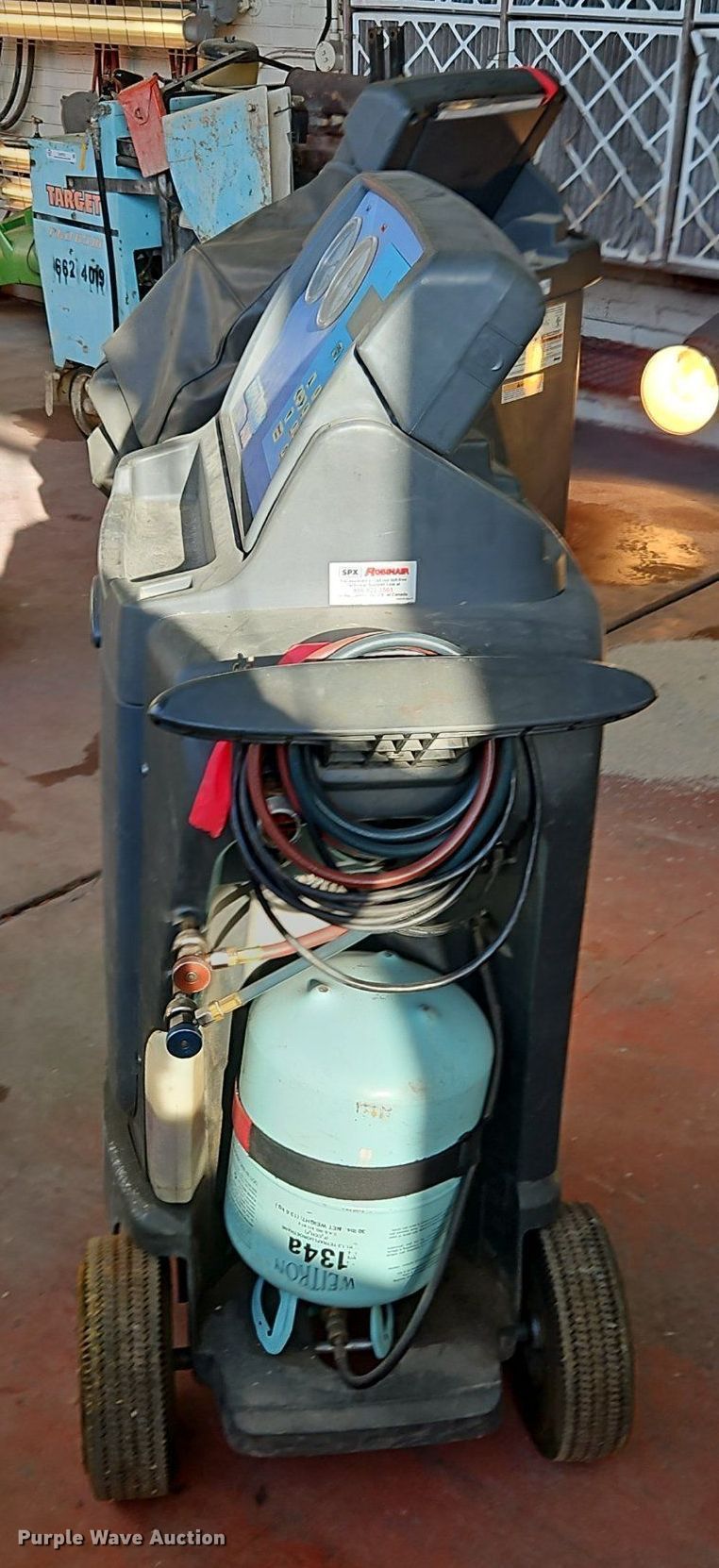 Robinair Cooltech 34788 refrigerant recovery recycling machine in ...