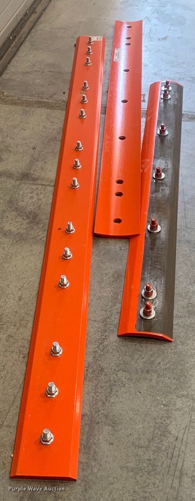 (3) Kubota bolt-on cutting edges in Grapevine, TX | Item KX9930 sold ...