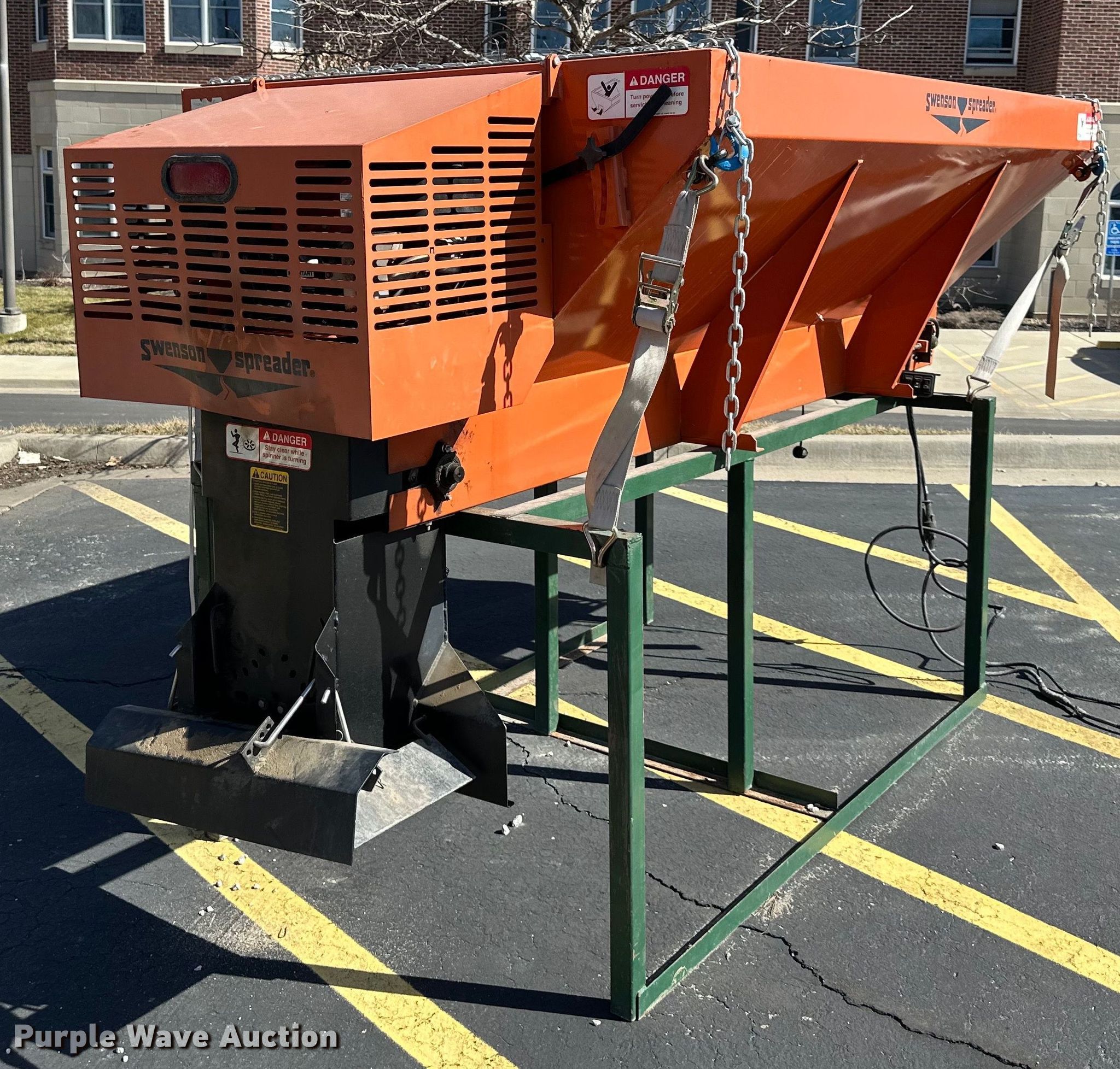 Swenson spreader in Leavenworth, KS | Item DQ6335 for sale | Purple Wave