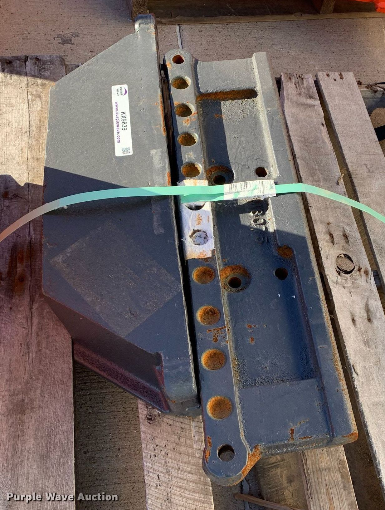 (2) Kubota M8075 counter weights in Grapevine, TX | Item KX9839 for ...