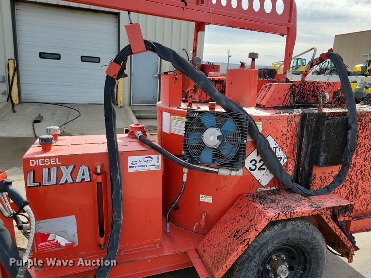 2013 Crafco EZ500 Series II melter applicator in Des Moines, IA | Item DG0429 sold | Purple Wave