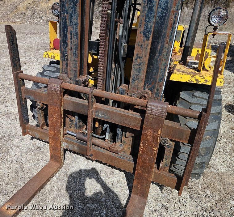Liftall LT 60 Tow forklift in La Harpe, KS | Item DN7241 sold | Purple Wave