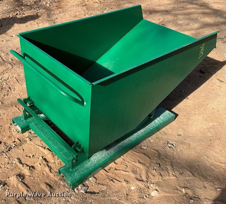 Skid steer dump hopper in Tecumseh, OK | Item EJ0283 sold | Purple Wave