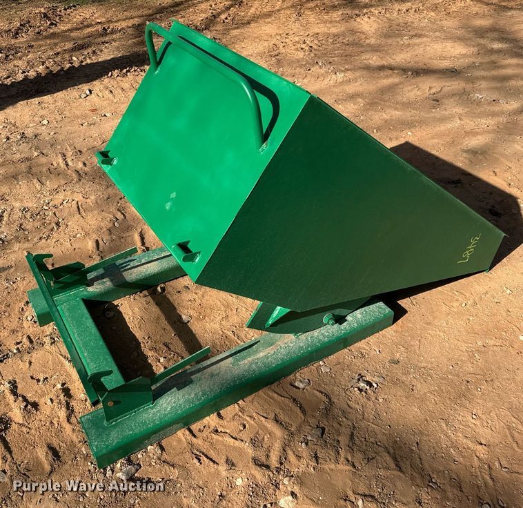 Skid steer dump hopper in Tecumseh, OK | Item EJ0283 sold | Purple Wave