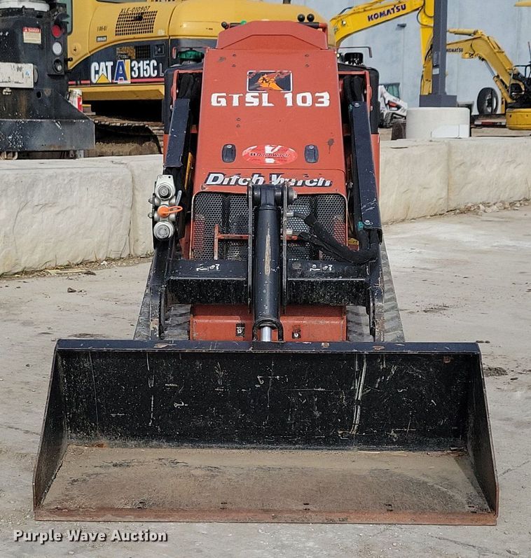 2017 Ditch Witch SK600 compact utility loader in Granger, IA | Item ...