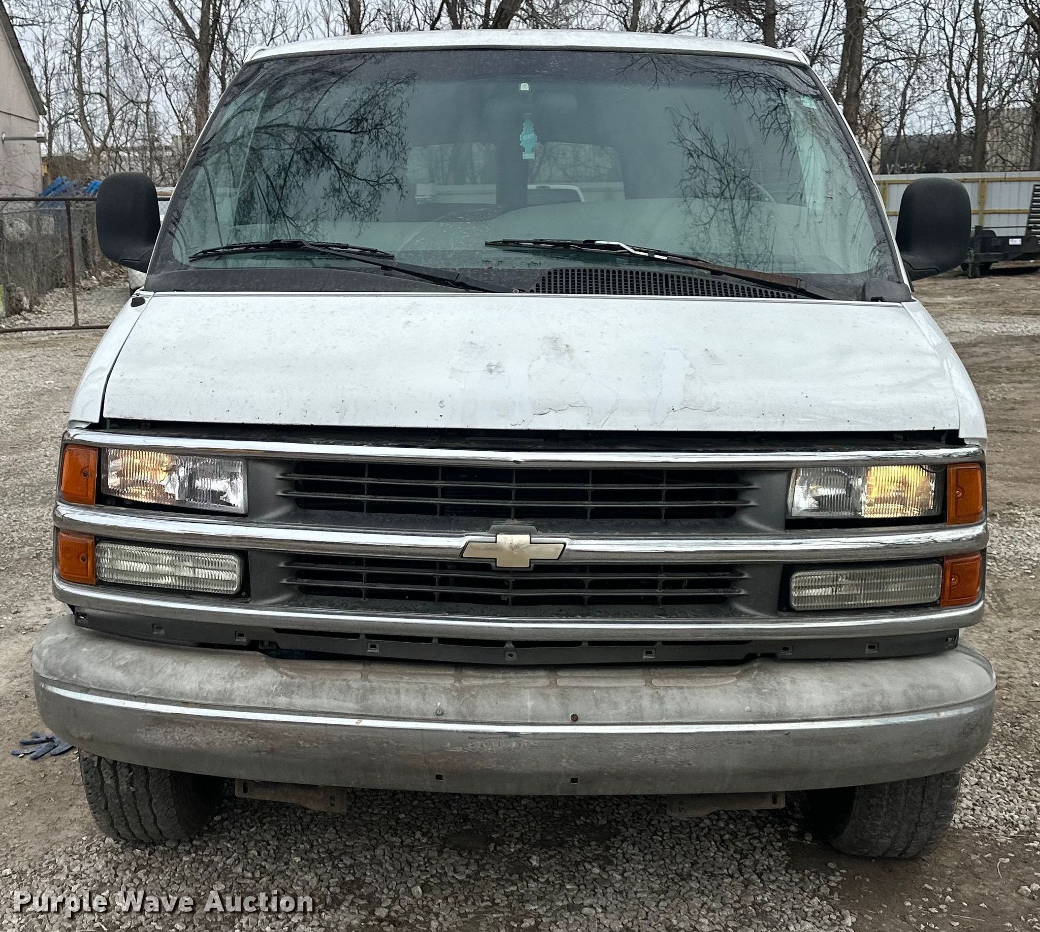 2000 Chevrolet Express 3500 van in Kansas City, KS | Item DQ6345 for ...