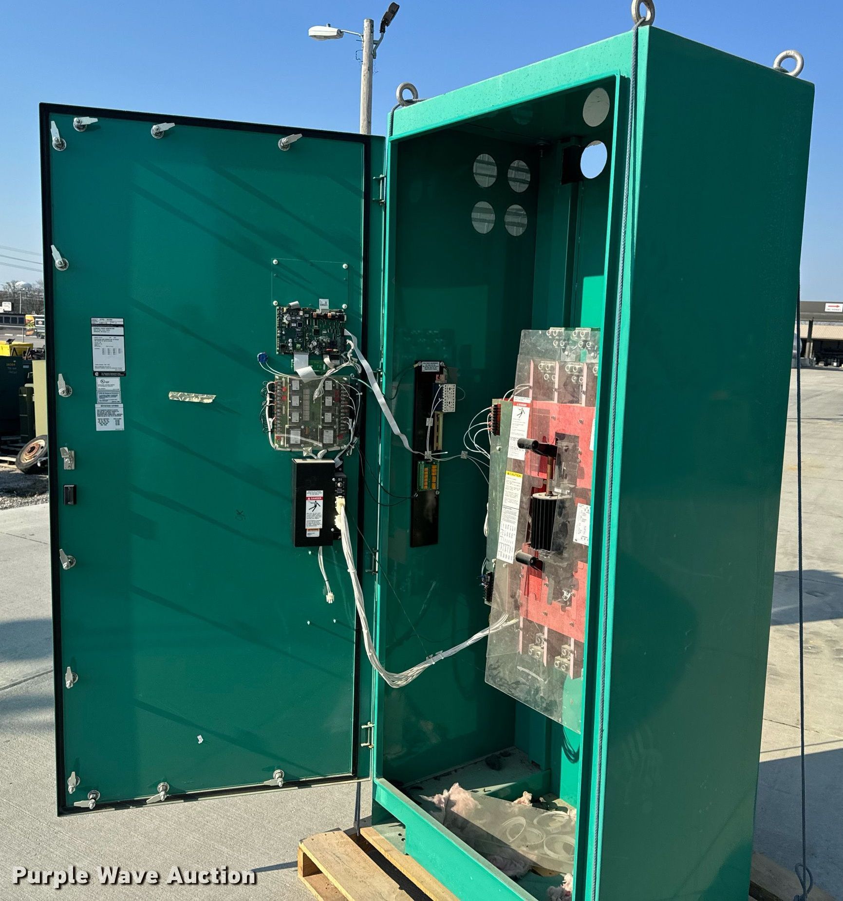 Cummins PowerCommand OTPCE-1421094 transfer switch in Columbia, MO ...