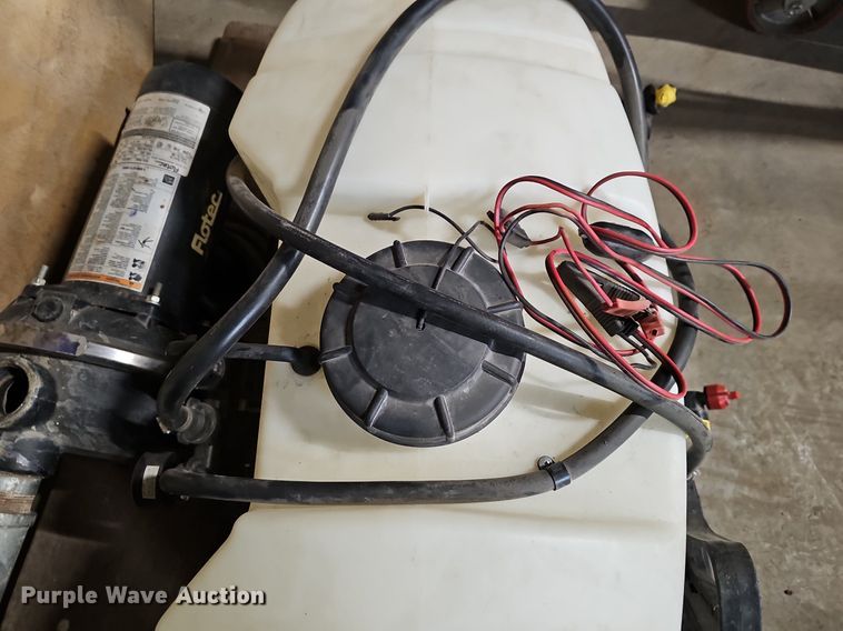 Country Tuff turf sprayer in Edgerton, KS | Item EK5541 sold | Purple Wave