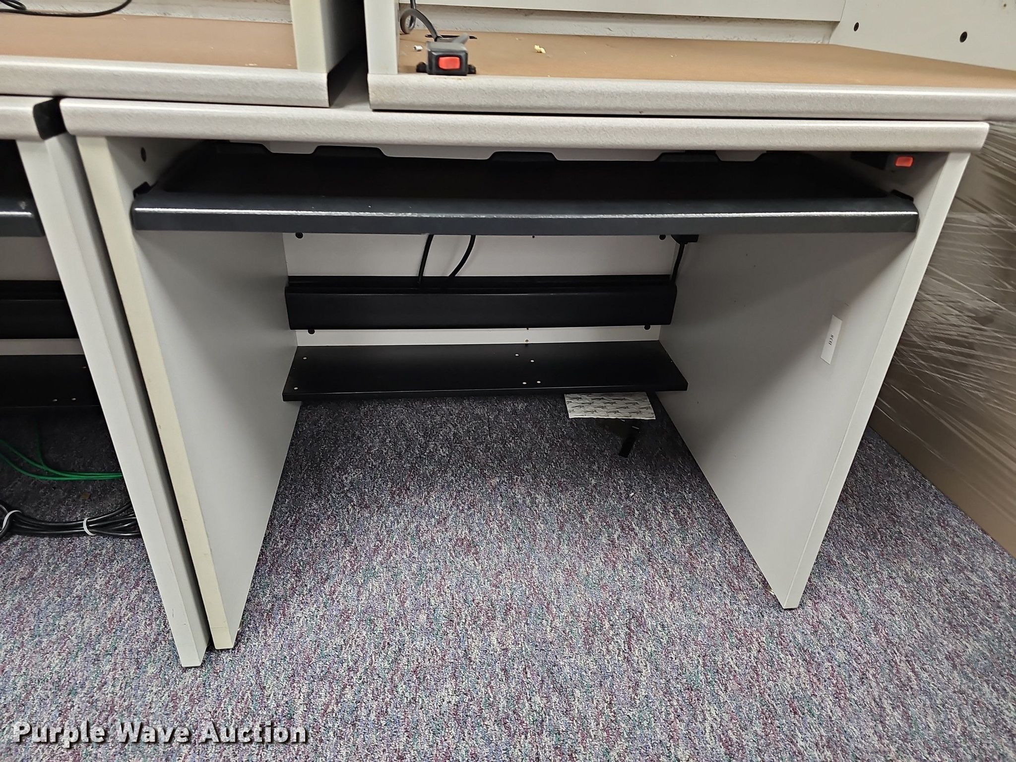 Approx. 26 computer desks in Manhattan, KS | Item EK5637 sold | Purple Wave