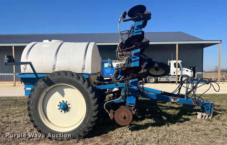 AG Systems 6400 liquid fertilizer applicator in Clarence, MO | Item ...
