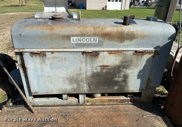 Lincon SA-200 welder/generator in Lawrence, KS | Item NS9508 for sale ...