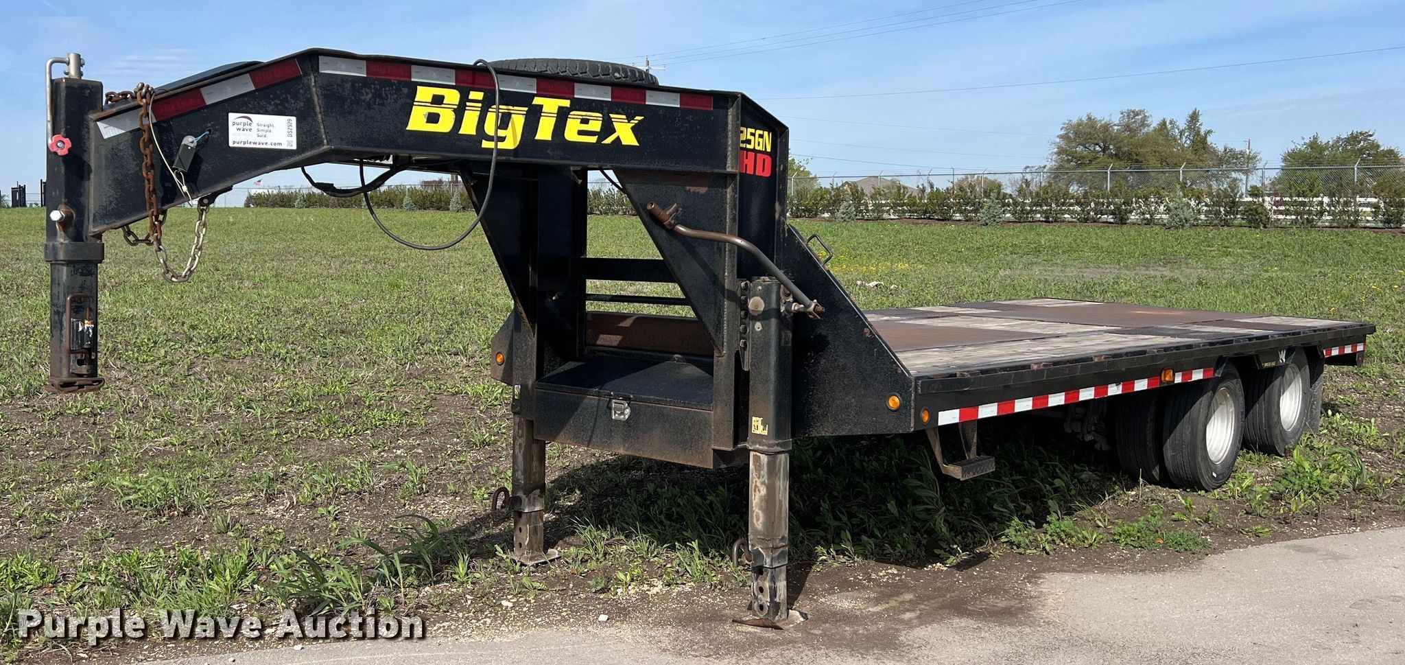 2015 Big Tex 25GN HD flatbed trailer in Hutto, TX | Item DS2929 sold ...