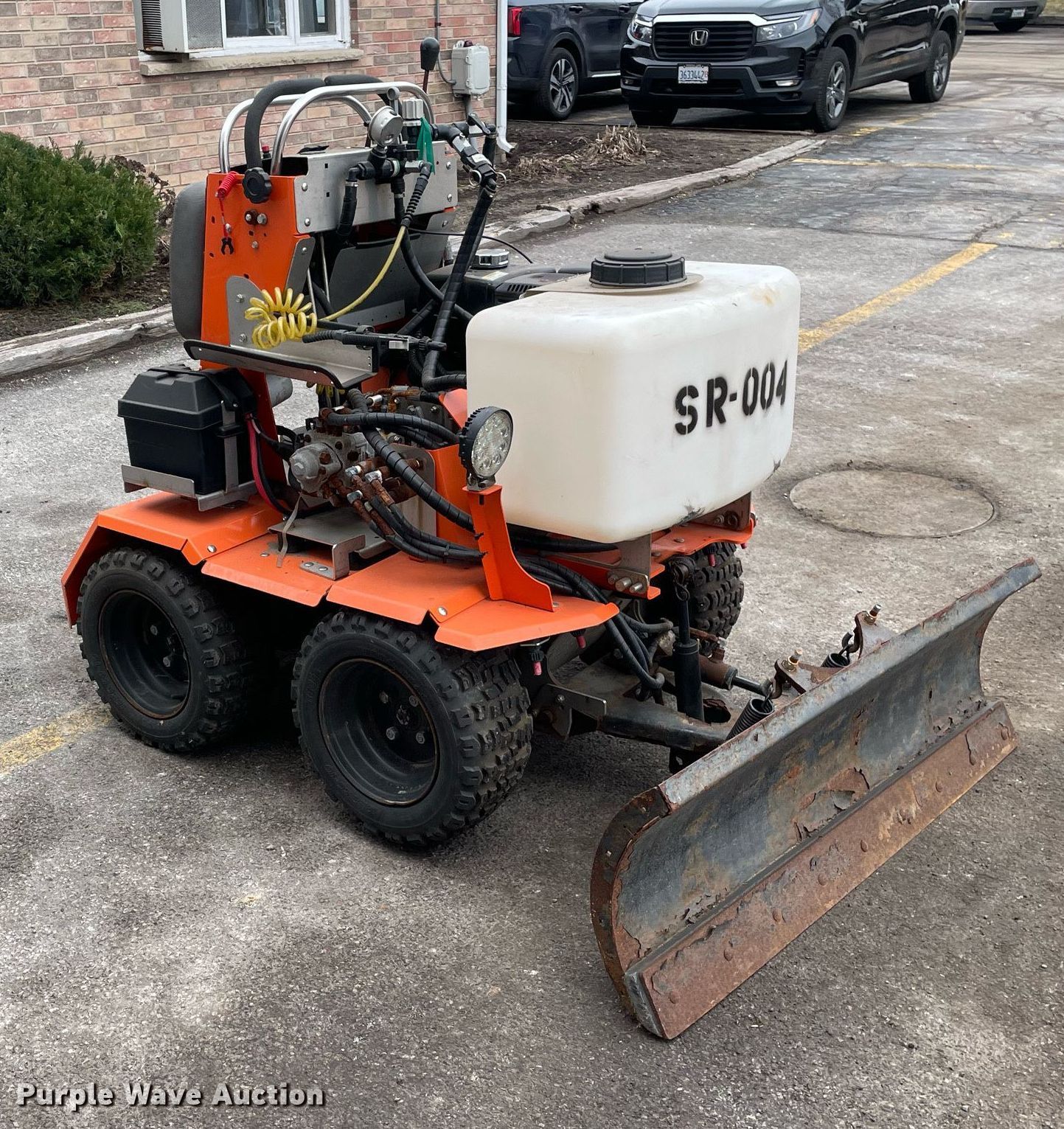 Snowrator ZX4 in Elgin, IL | Item DS5400 for sale | Purple Wave