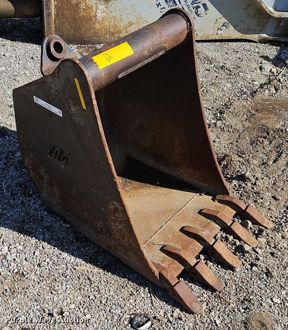 TAG excavator bucket in Olathe, KS | Item EI3635 for sale | Purple Wave