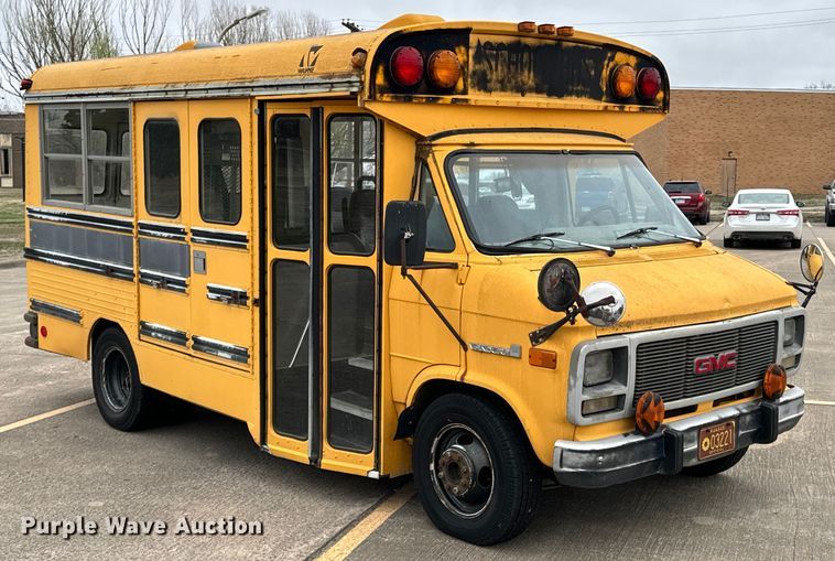 1992 GMC Vandura school bus in Parsons, KS | Item OJ9694 sold | Purple Wave