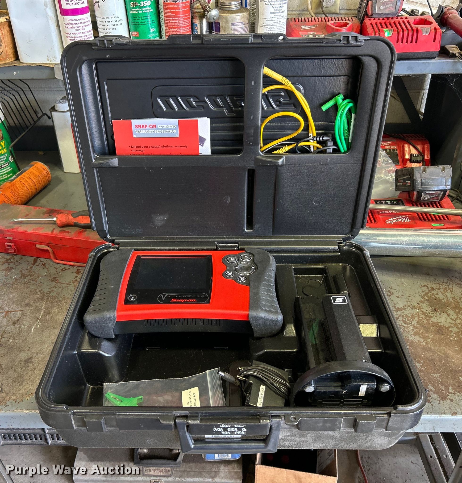 Snap-On Vantage Pro scanner in Clayton, MO | Item EK4306 sold | Purple Wave