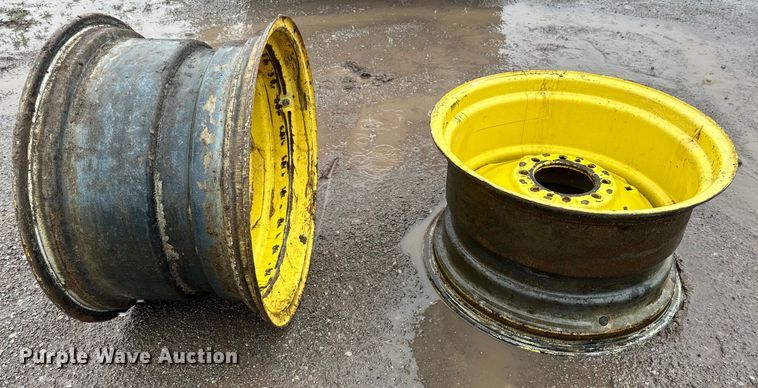2) John Deere combine wheels in Hobart, OK | Item DG4287 sold | Purple Wave