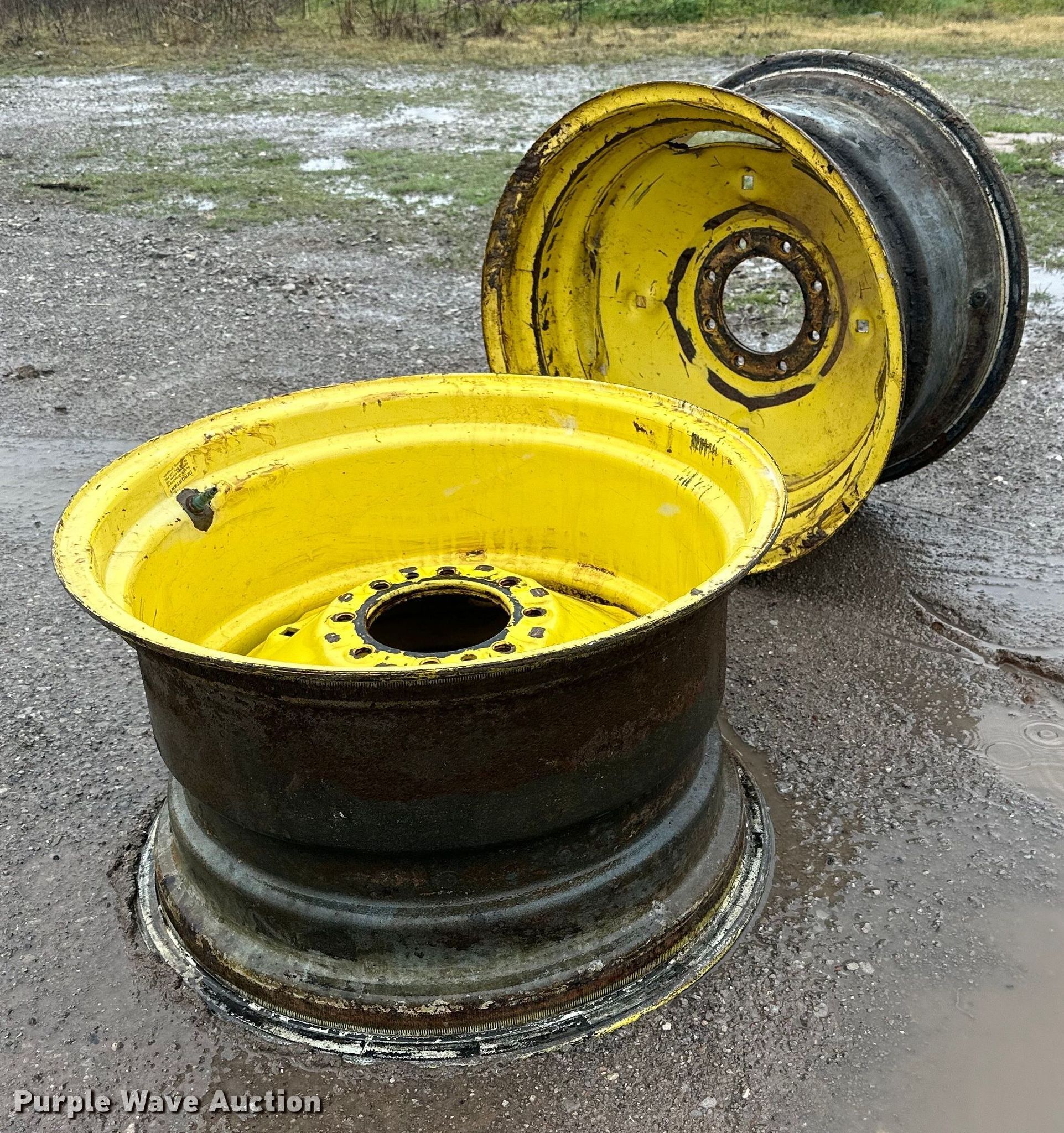 2) John Deere combine wheels in Hobart, OK | Item DG4287 sold | Purple Wave