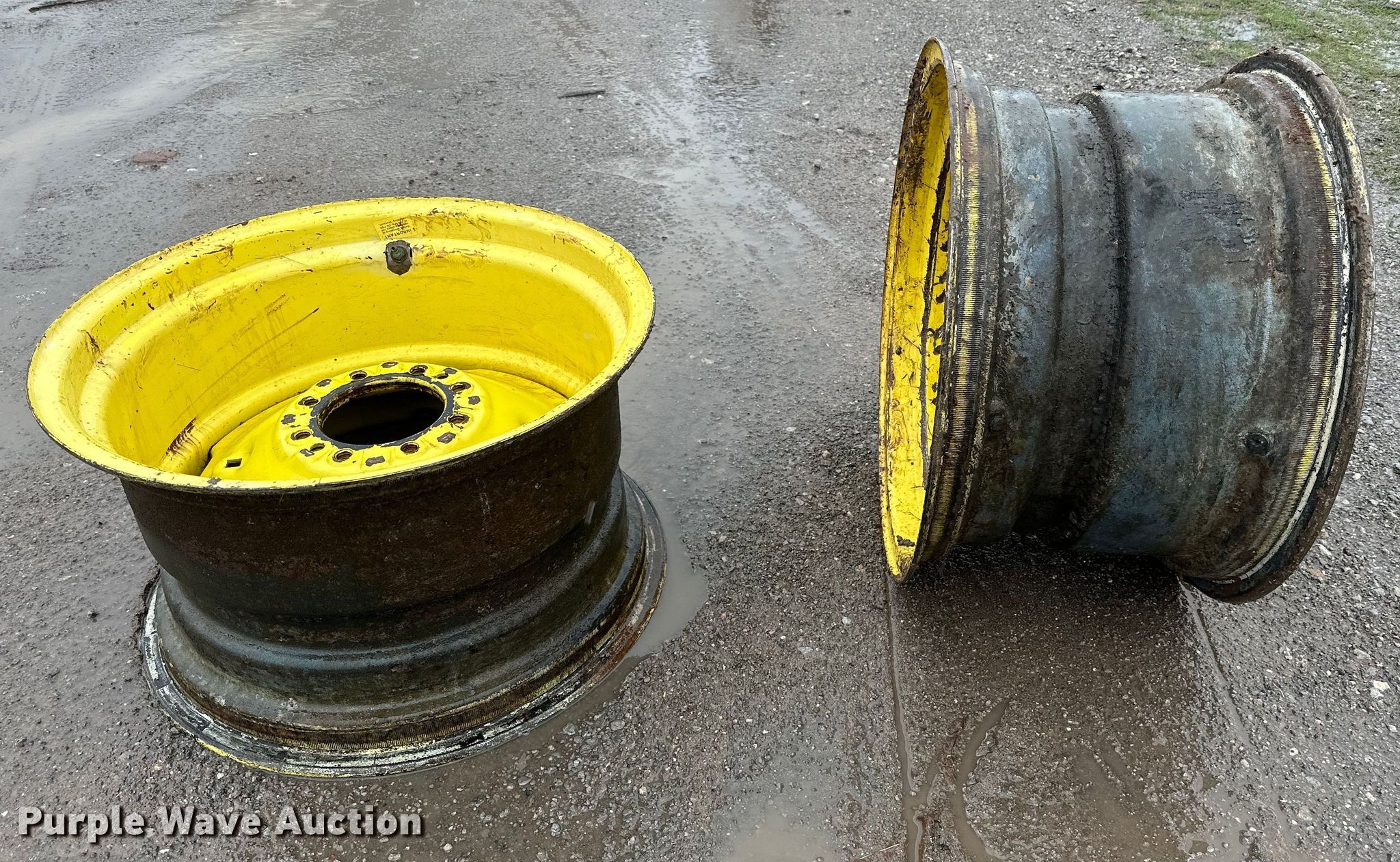 2) John Deere combine wheels in Hobart, OK | Item DG4287 sold | Purple Wave
