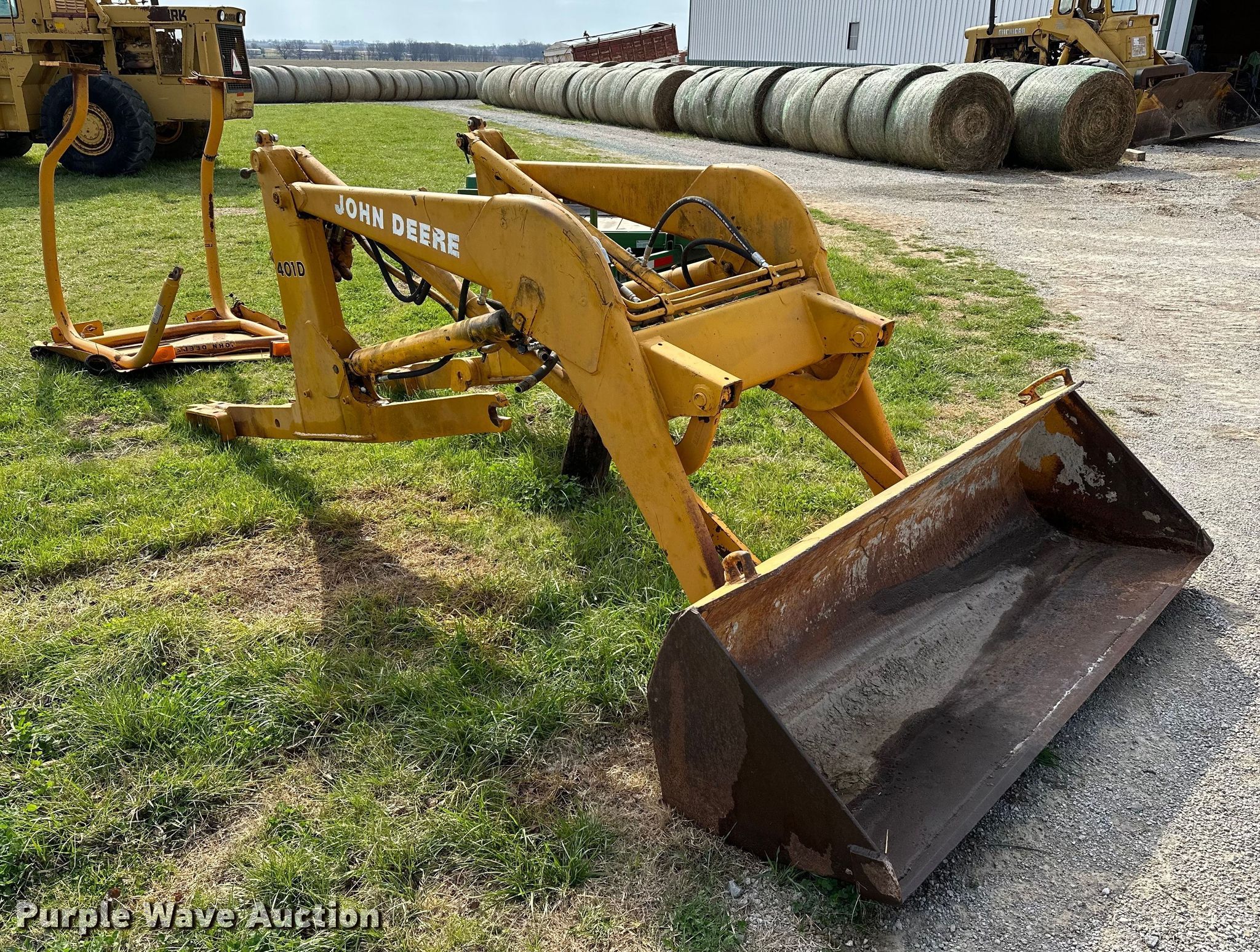 John Deere 401D loader in Nowata, OK | Item OM9337 for sale | Purple Wave