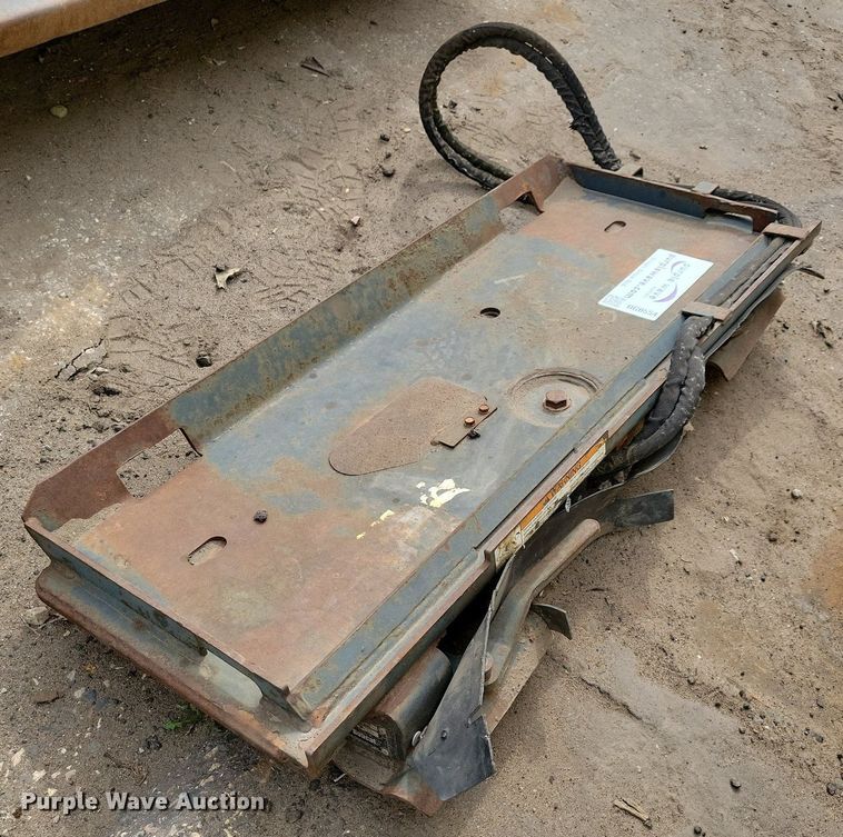 Bobcat quick attach plate in St. Paul, MN | Item DG0554 for sale ...