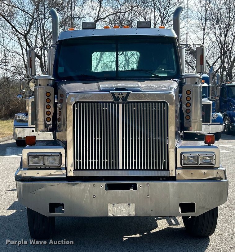 1998 Western Star 4964FX semi truck in St. Charles, MO | Item EK4166 for sale | Purple Wave