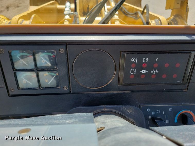 1994 Caterpillar 924F wheel loader in Savage, MN | Item DG0517 for sale ...