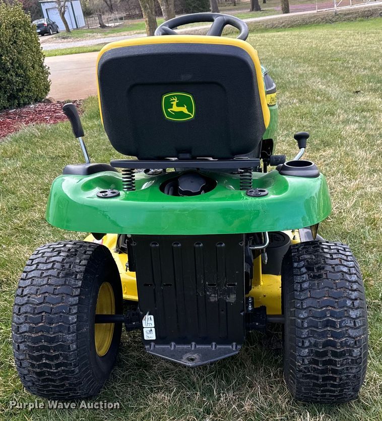 John Deere D105 lawn mower in Sedgwick, KS | Item NH9059 for sale ...